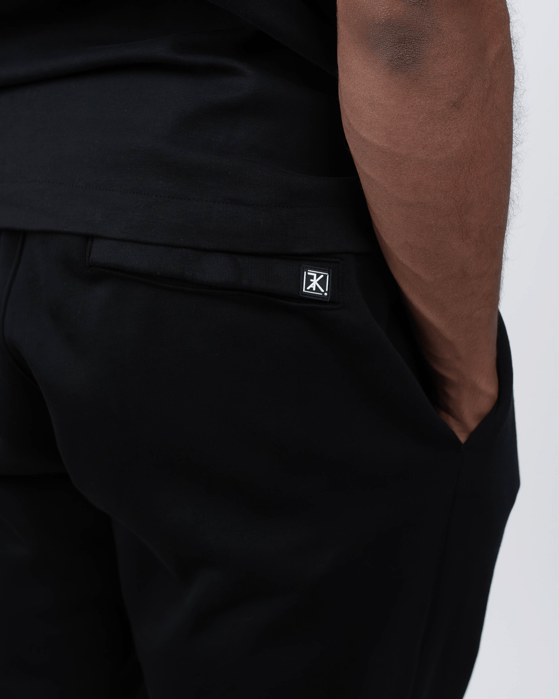 KAYF Jogger "Black Beauty": Stylish Comfort for Active Lives | Kayf